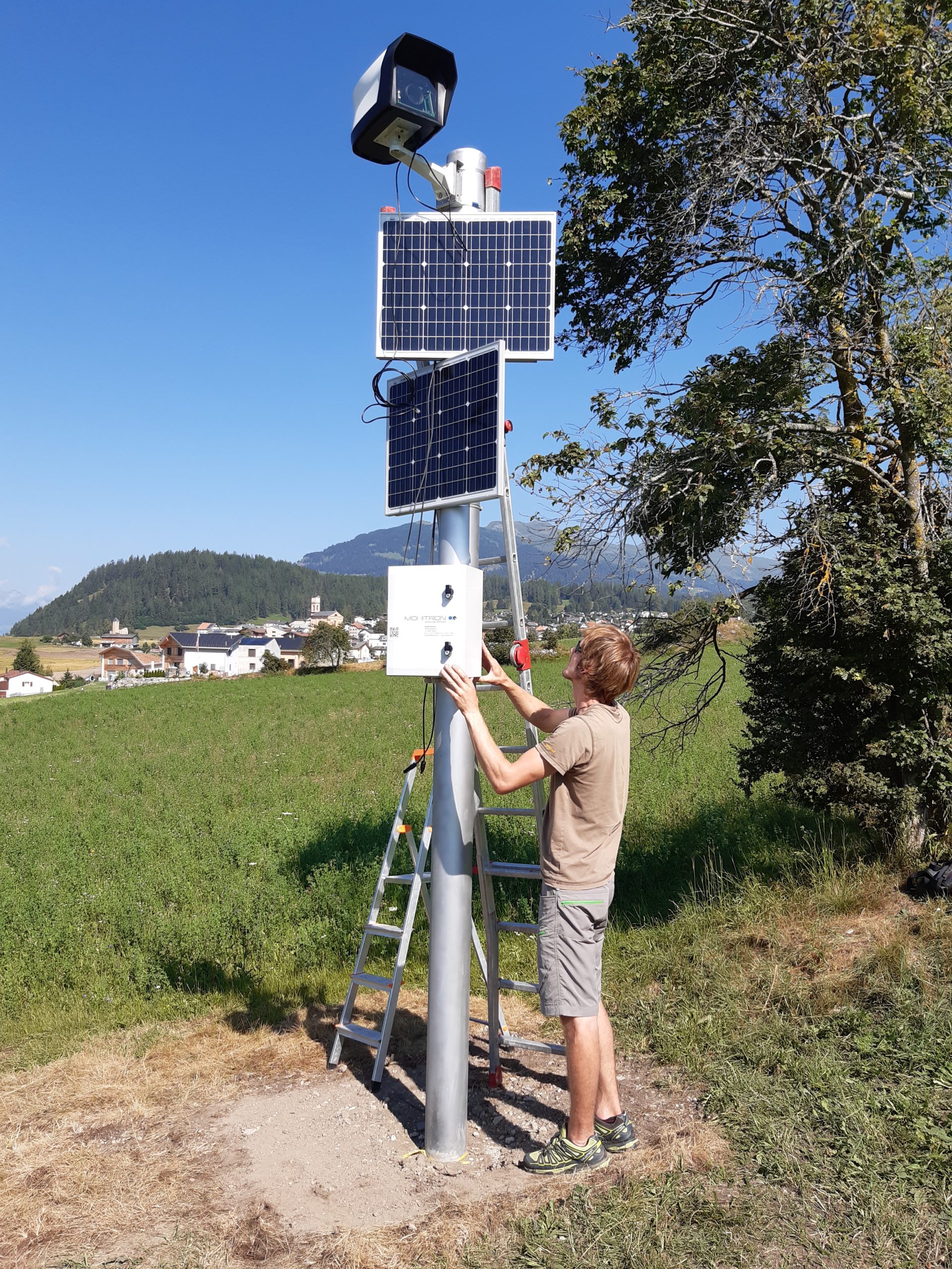 Glissement de terrain à Brienz (GR) : Monitron surveille la montagne ...